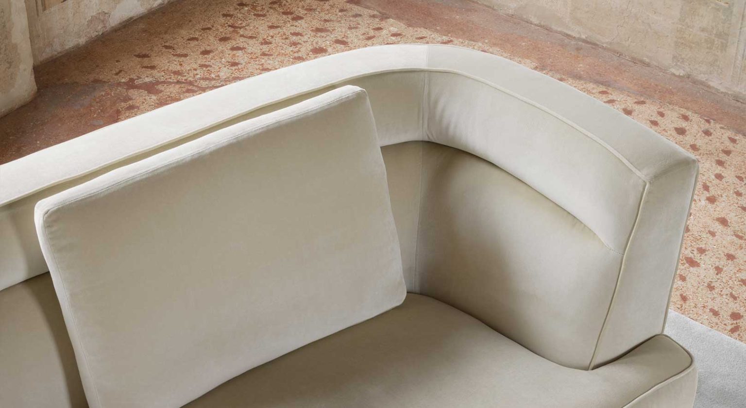 ALAYA ASIX sofa - Monography