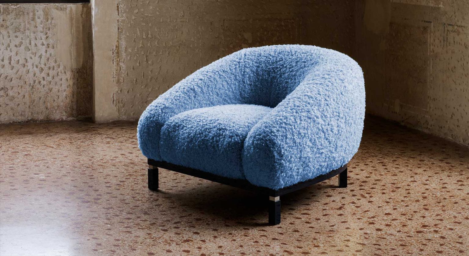 VAGUE armchair - Monography